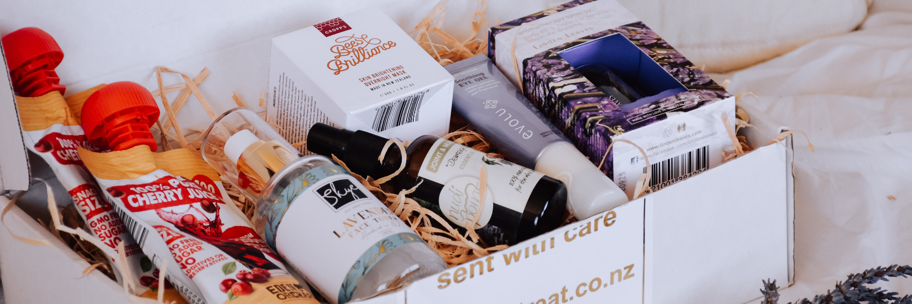 SPOILERS: Unboxing The April 2024 'Sweet Dreams' Wellness Box – MyTreat ...